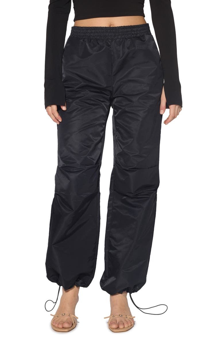 How to Wear Parachute Pants and the Best Pairs to Shop | Who What Wear