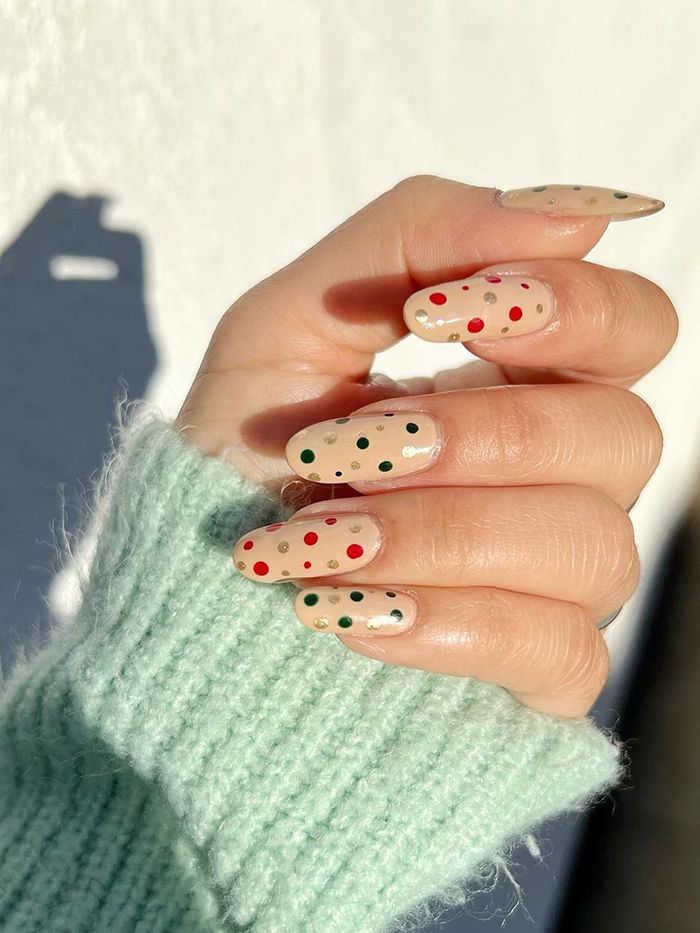 9 Delicate Nail Designs We Want on Our Nails Right Now | Who What Wear