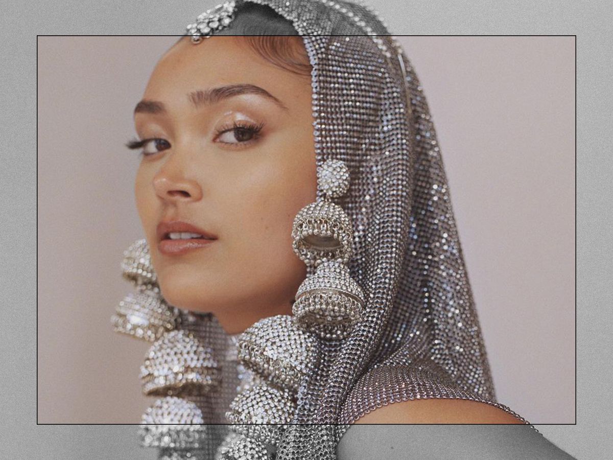Joy Crookes Is Comfortable in Her Own Skin | Who What Wear