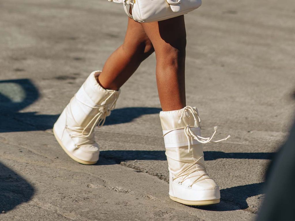 How to Style Moon Boots: 9 Outfit Ideas and the Best Pairs | Who What Wear