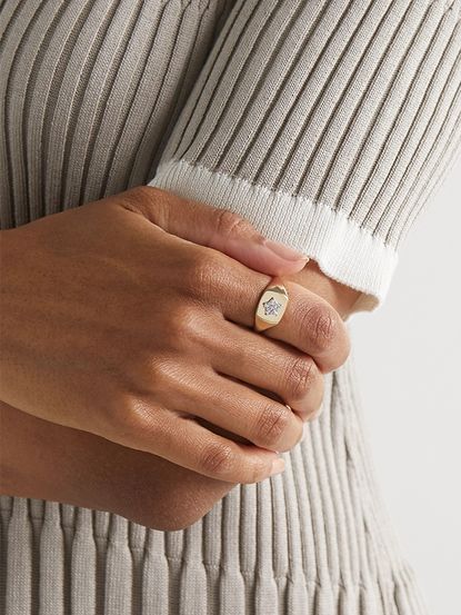 7 Jewelry Trends That Will Rule 2022 | Who What Wear
