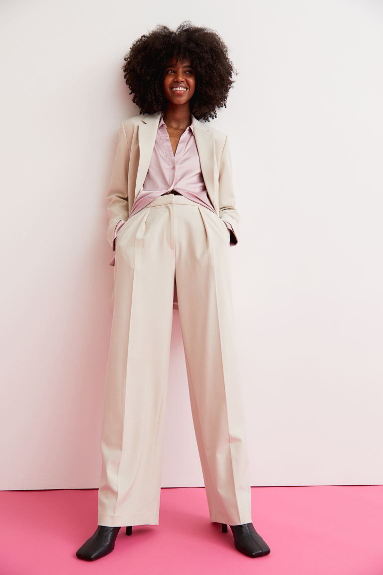 I Tried On H&M's Chicest New Spring Arrivals | Who What Wear