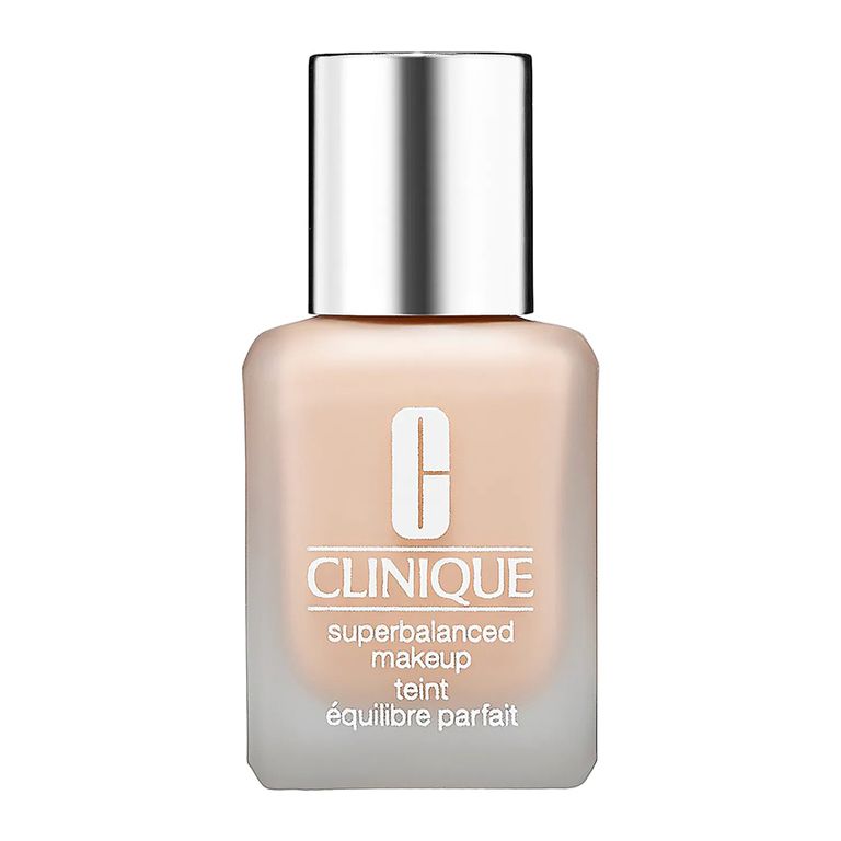 Reviewed: Clinique's Top Foundations | Who What Wear