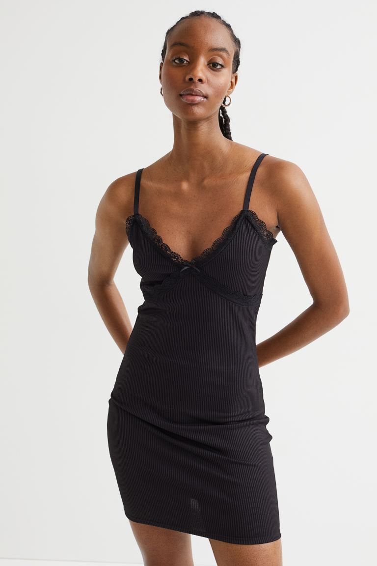 5 Editor-Approved Looks for a Dinner Date | Who What Wear