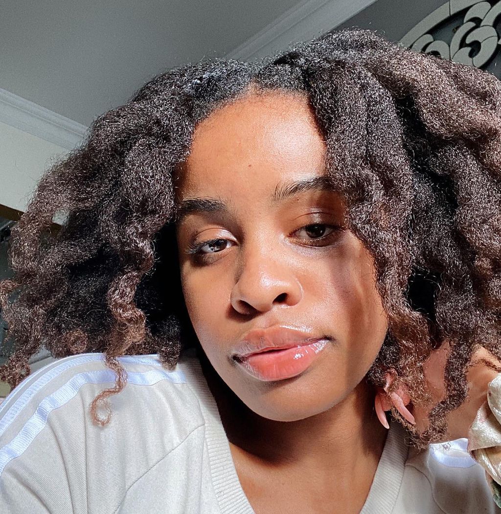 The 12 Best Facial Cleansing Sponges for Youthful Skin | Who What Wear