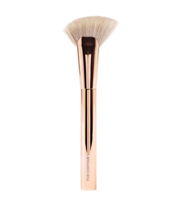 15 Best Bronzer Brushes for a Natural-Looking Glow | Who What Wear
