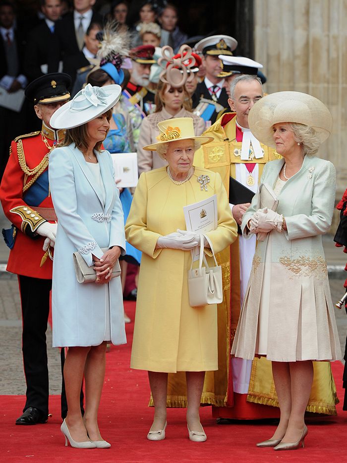 15 Iconic Queen Elizabeth Outfits That Will Be Remembered | Who What Wear