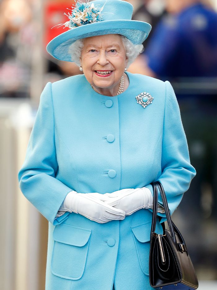 15 Iconic Queen Elizabeth Outfits That Will Be Remembered | Who What Wear