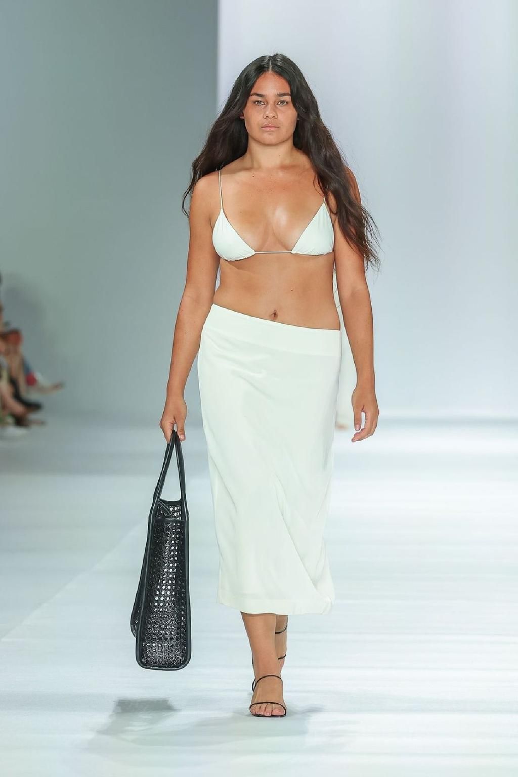 The 27 Best Column Skirts and How to Wear Them | Who What Wear