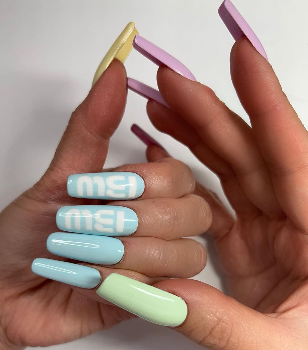 The 8 Best Nail Color Combinations, Named by a Manicurist | Who What Wear