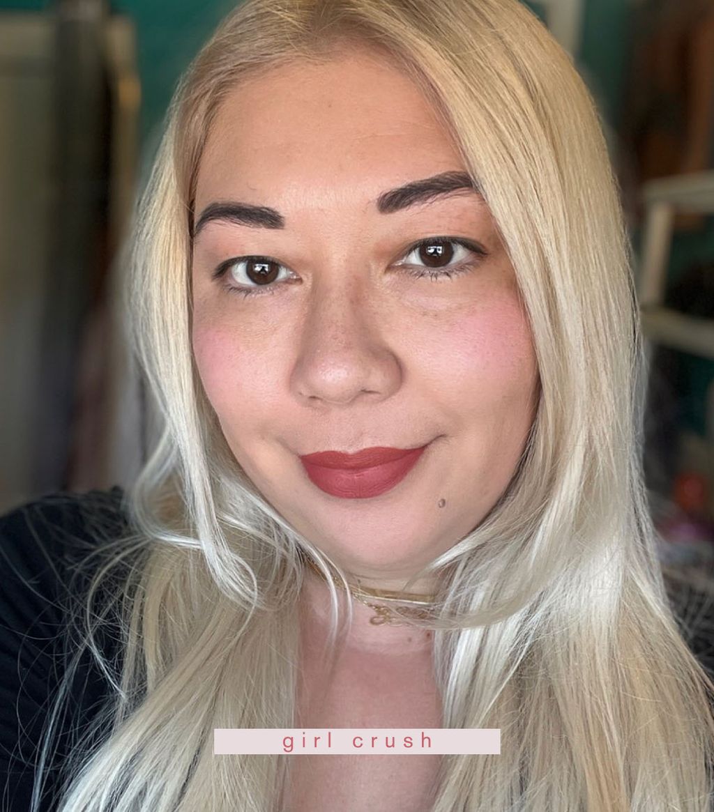 Reviewed: Sunnies Face Fluffmate Weightless Matte Lipstick | Who What Wear