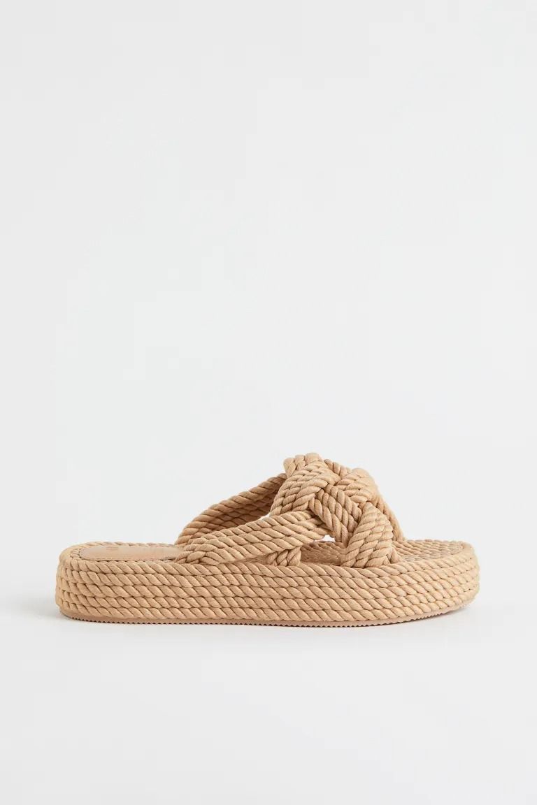 These New $40 H&M Sandals Look Quadruple the Price | Who What Wear