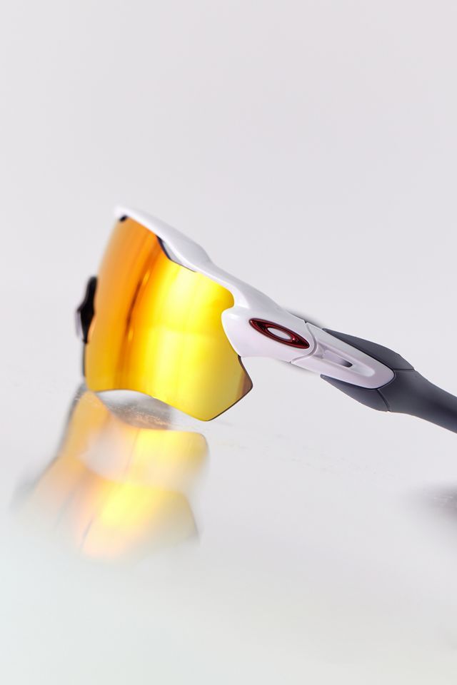 5 Fashion Editor–Approved "Cool-Girl Aesthetic" Items | Who What Wear