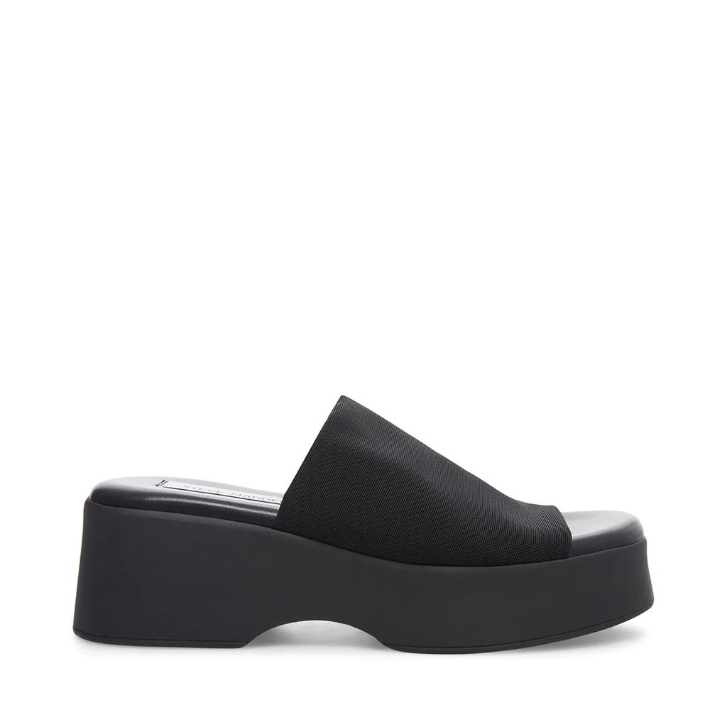 Hailey Bieber Wore Trendy $130 Steve Madden Shoes | Who What Wear