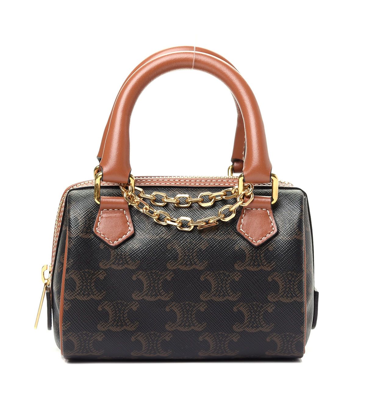 And Just Like That, This Early '00s Bag Trend Is Back Again | Who What Wear