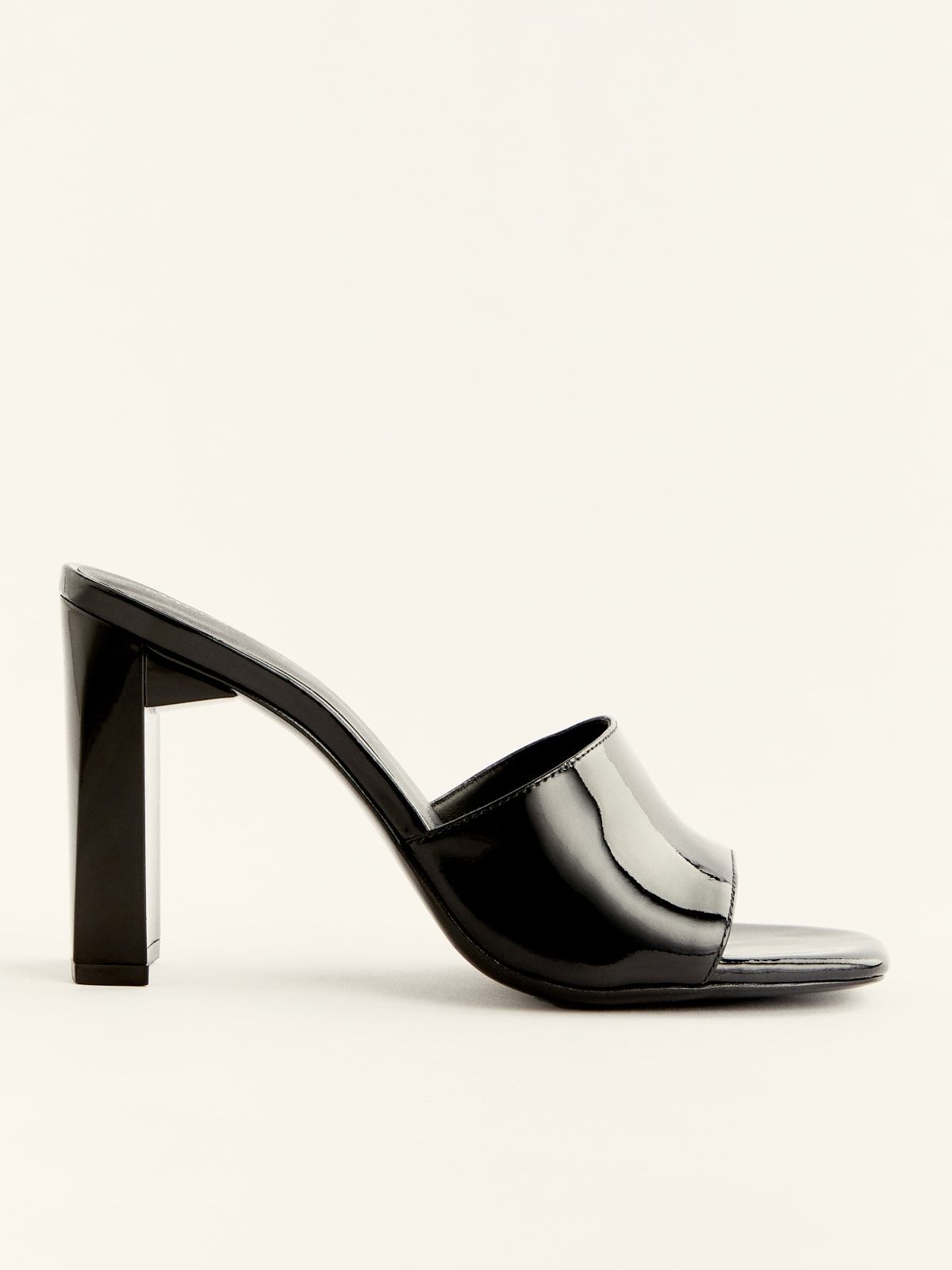 The 15 Chicest and Most Comfortable Heel Brands Of All Time | Who What Wear