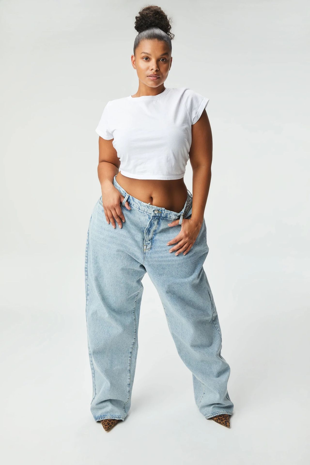7 Outfits to Copy That Make the Low-Rise Trend Look So Good | Who What Wear
