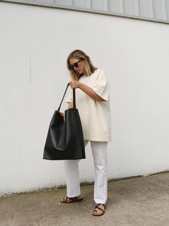 The 20 Best Minimalist Handbags to Elevate Your Outfits | Who What Wear