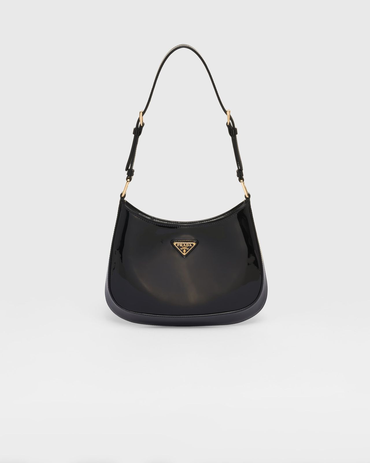 The 18 Best Minimalist Handbags to Elevate Your Outfits | Who What Wear