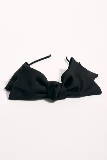 Chanel's Couture Show Inspired Me to Buy This $10 Accessory | Who What Wear