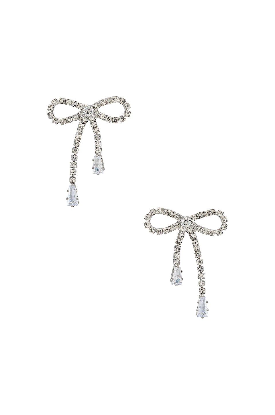 Chanel's Couture Show Inspired Me to Buy This $10 Accessory | Who What Wear