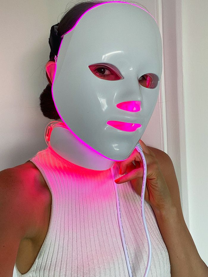 An Honest Review of Shani Darden by Déesse Pro LED Mask | Who What Wear