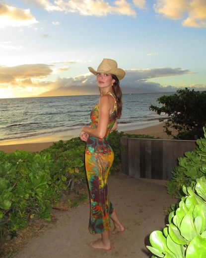 Kendall Jenner Wore a Non-Skimpy Bikini on Vacation | Who What Wear