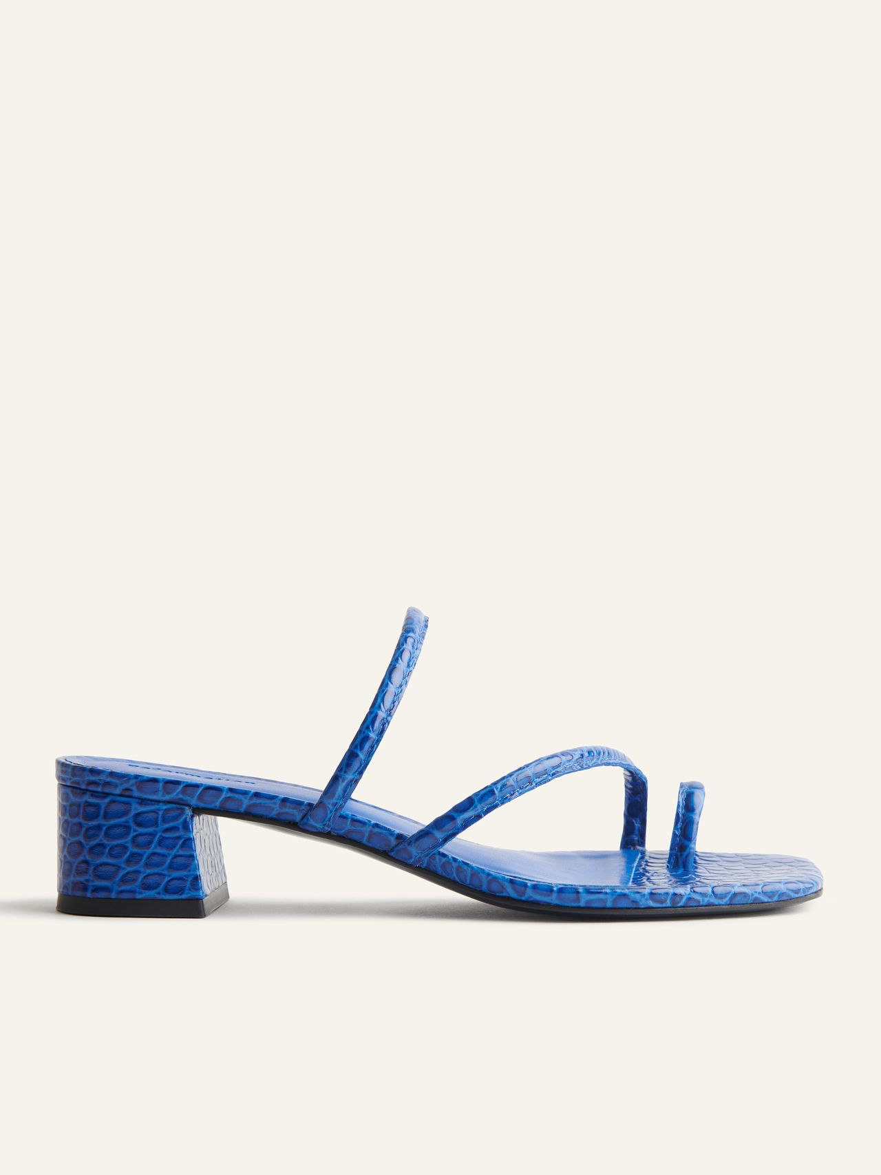 31 Best Toe-Ring Sandals to Shop for Summer 2022 | Who What Wear