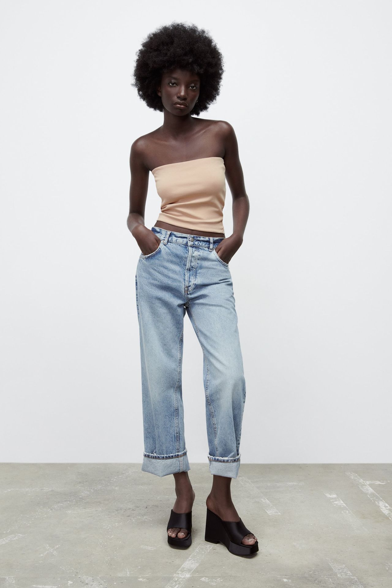 The 6 Best Basics Stylish French Women Live In | Who What Wear