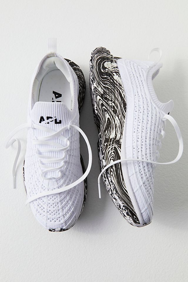 The 9 Best Running Shoes, According to Experts | Who What Wear