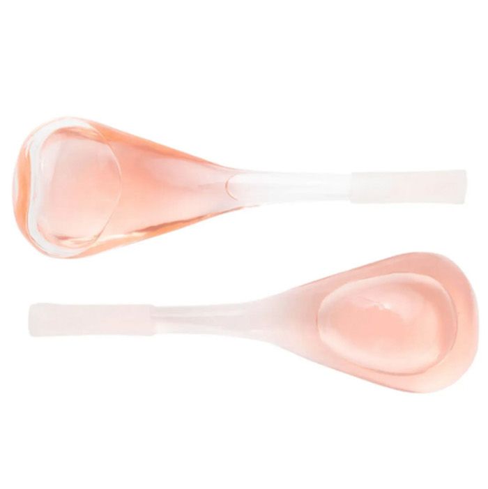 The 10 Best At-Home Cryo Tools to Sculpt and De-Puff Skin | Who What Wear