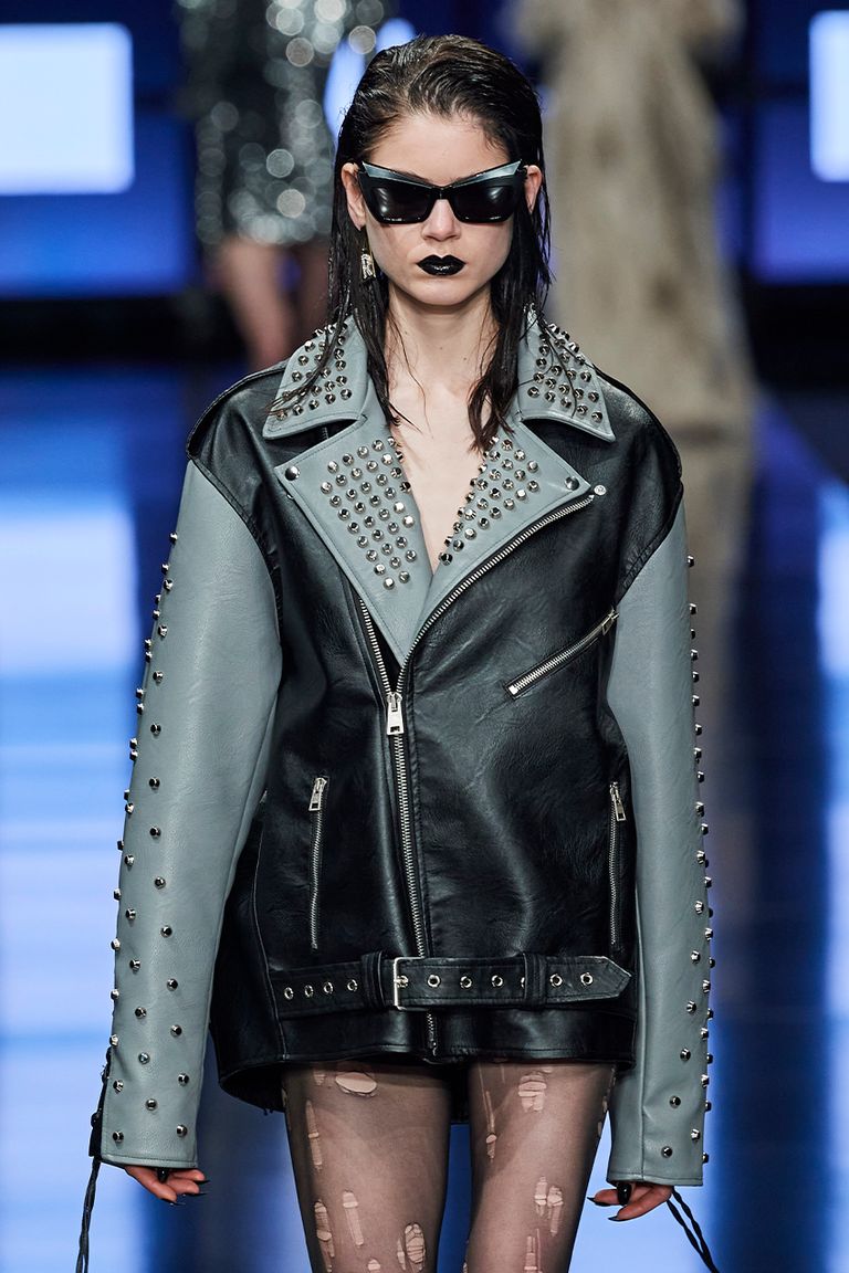 Alt-Girl Fashion Has Gone Viral on TikTok—Here's What It Is | Who What Wear