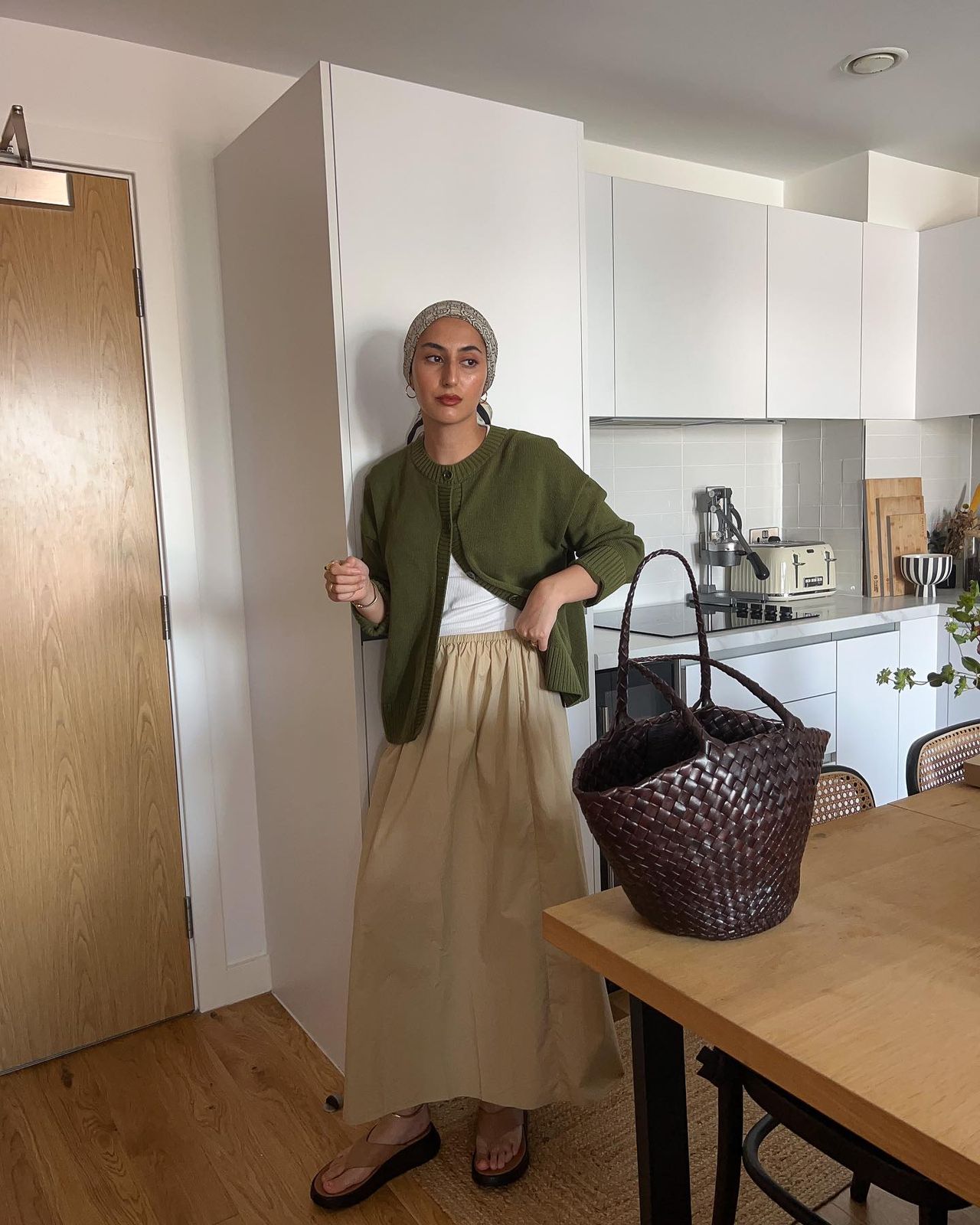 These 6 Autumn Cardigan Outfits Will Keep You Cosy | Who What Wear