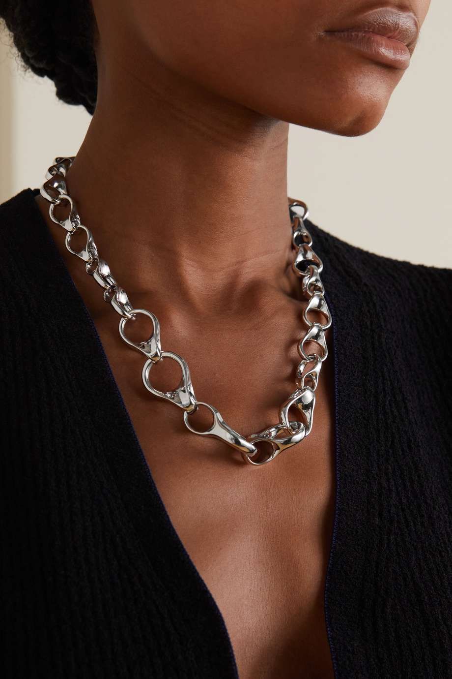 The 18 Best Chunky Necklaces to Elevate Your Outfits With | Who What Wear