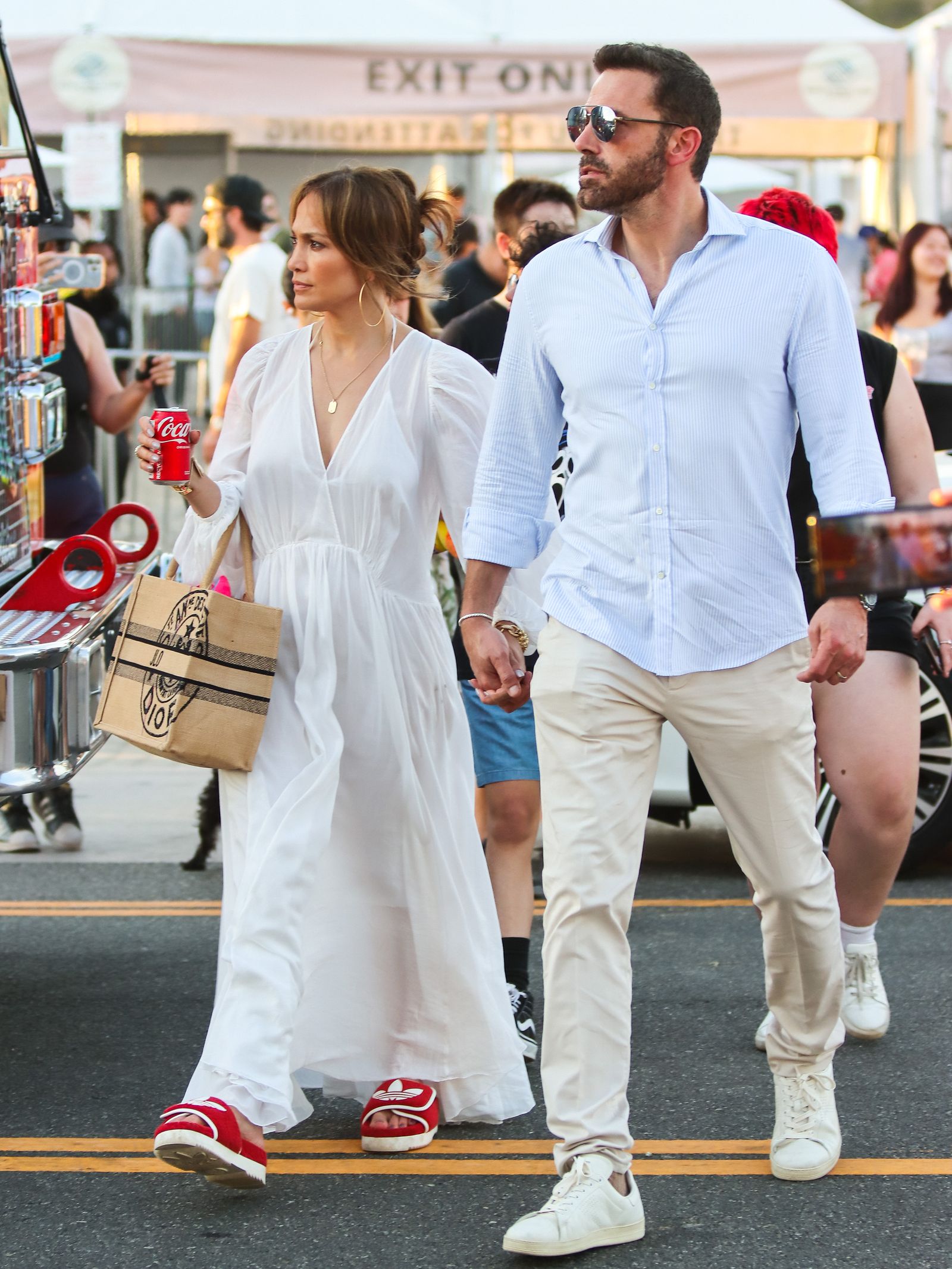 J.Lo and Anne Hathaway Wore the Same Easy Dress Trend | Who What Wear