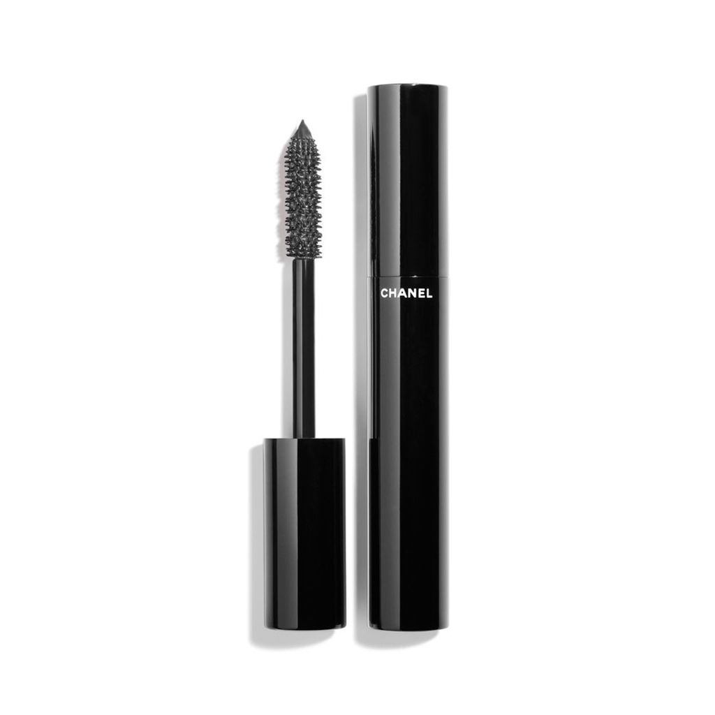 Why Chanel Noir Allure Mascara Is a Total Game Changer | Who What Wear