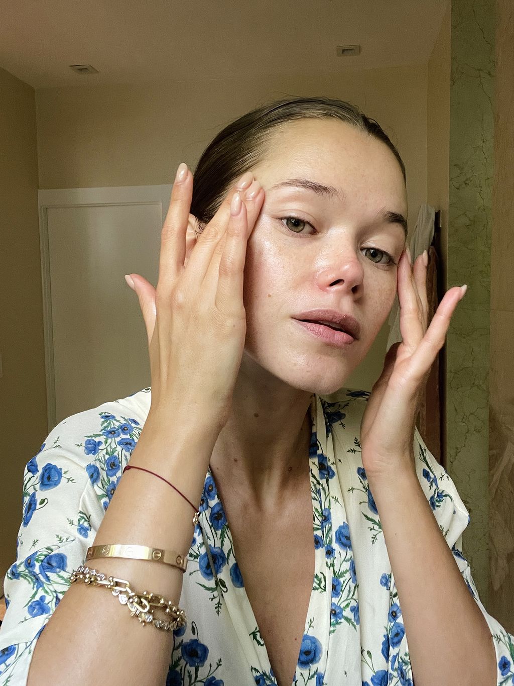 How Fashion Influencer Valeria Lipovetsky Starts Her Day | Who What Wear