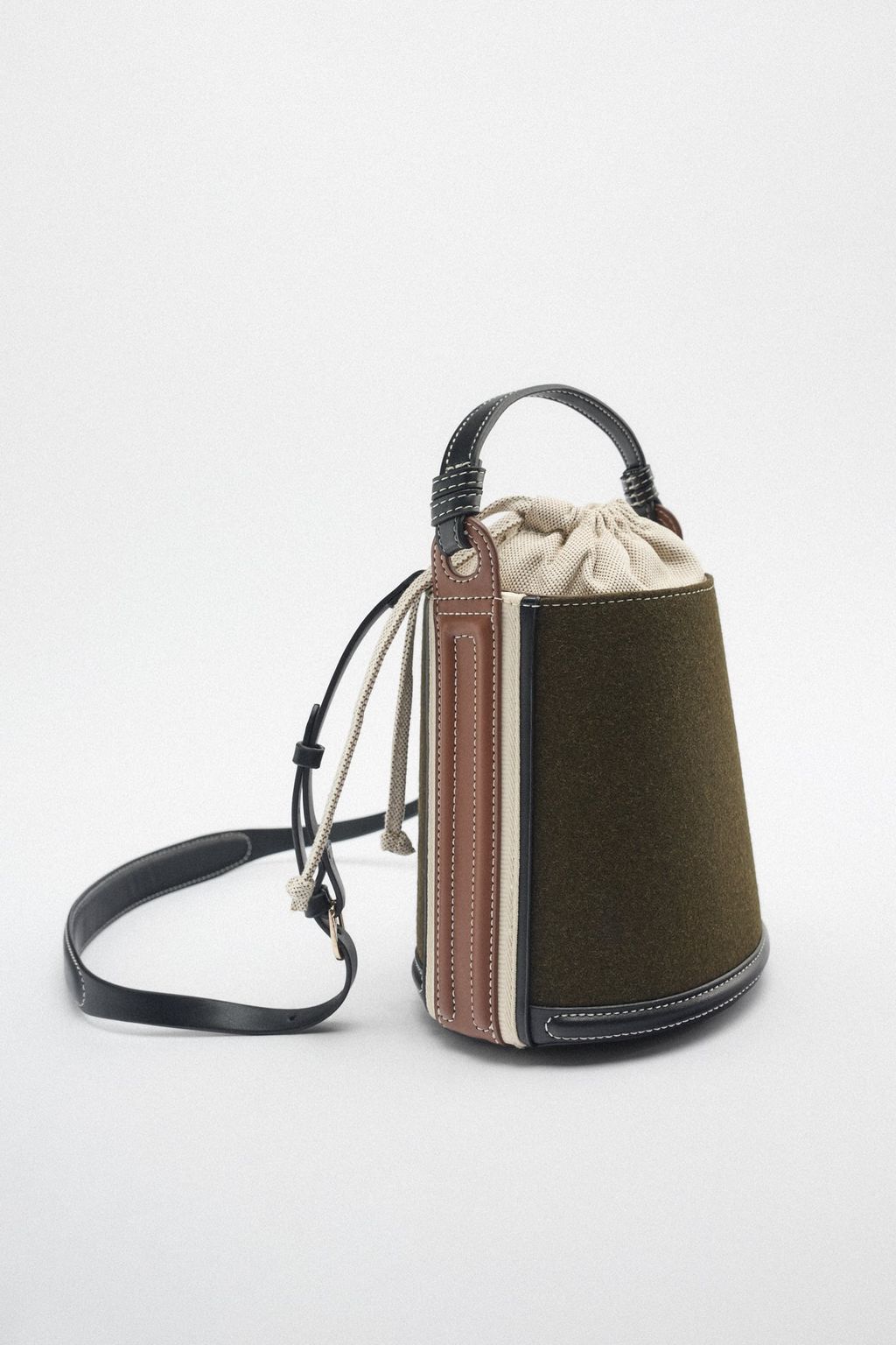 These Are The Best Zara Handbags, According to Our Editors | Who What Wear