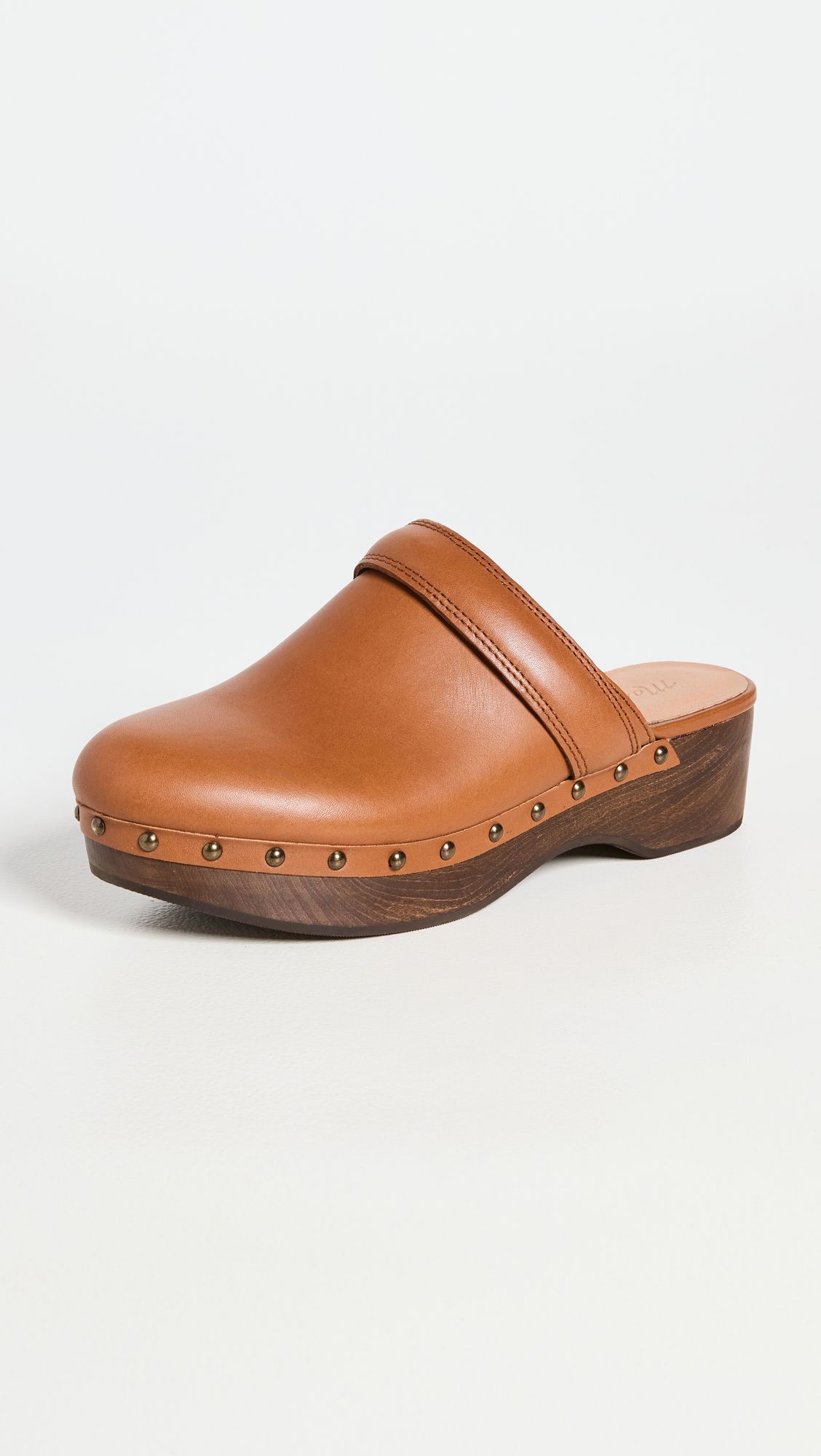 How Celebrities Are Wearing Clogs Right Now | Who What Wear