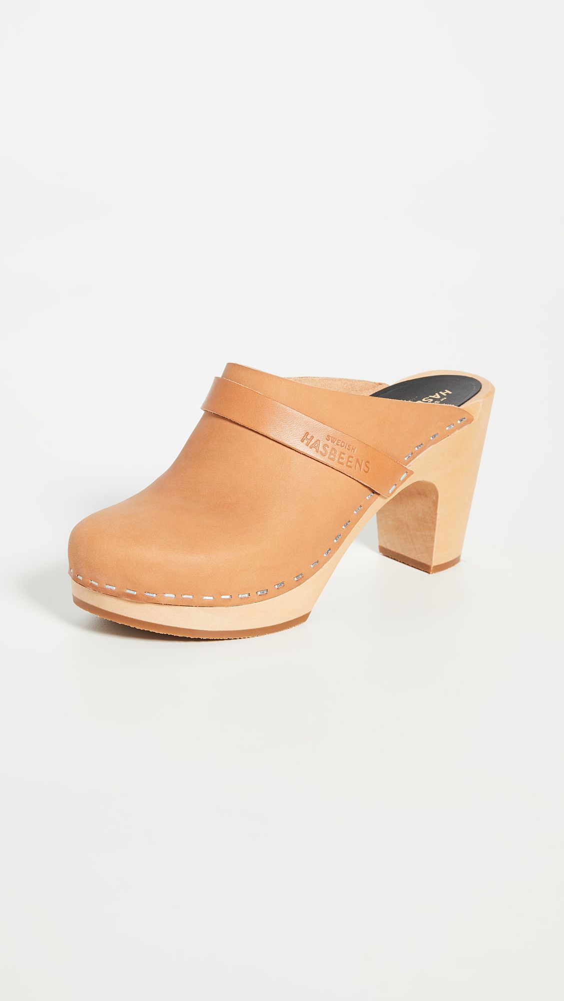 How Celebrities Are Wearing Clogs Right Now | Who What Wear