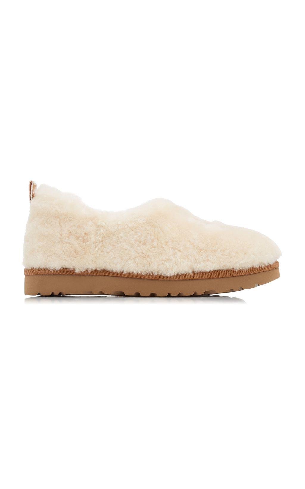 The $120 Uggs Gigi Hadid Wore 24/7 During Paris Fashion Week | Who What ...