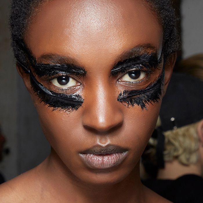 27 Halloween Makeup Looks That Are More Chic Than Scary | Who What Wear