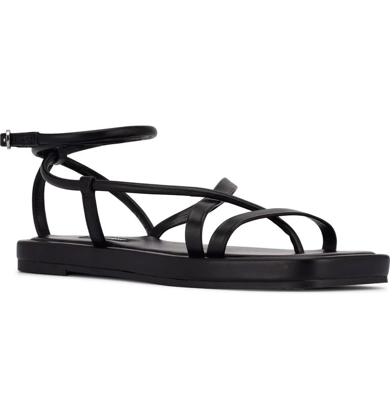 Mary-Kate Olsen Wears Affordable $40 Teva Sandals | Who What Wear