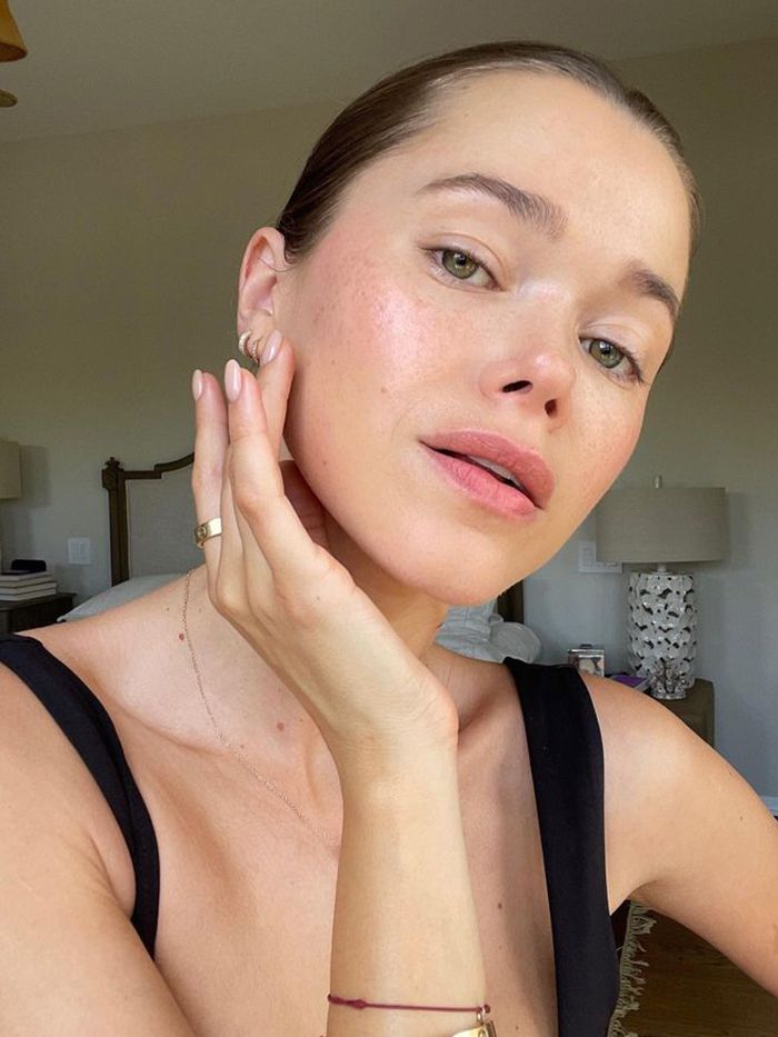 5 Ways to Use Makeup for Tired Eyes | Who What Wear