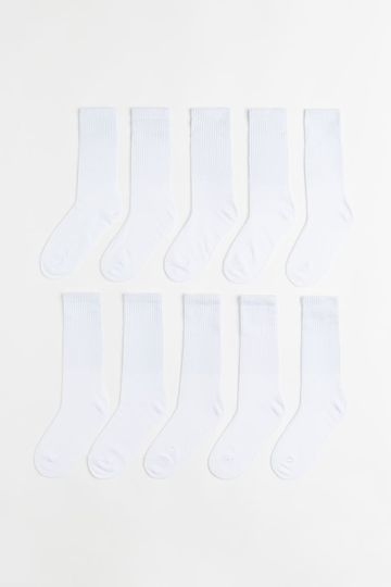 See the $9 Tall-Sock Trend, From Bella Hadid to Rosalía | Who What Wear