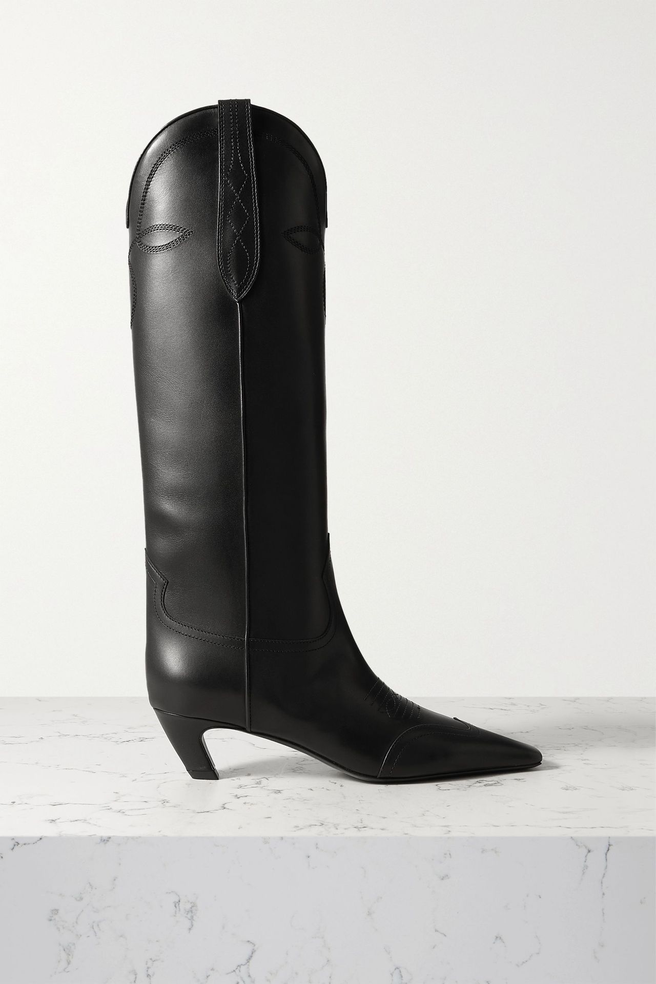 10 Ways to Style Your Knee-High Boots That Scream Fall 2023 | Who What Wear