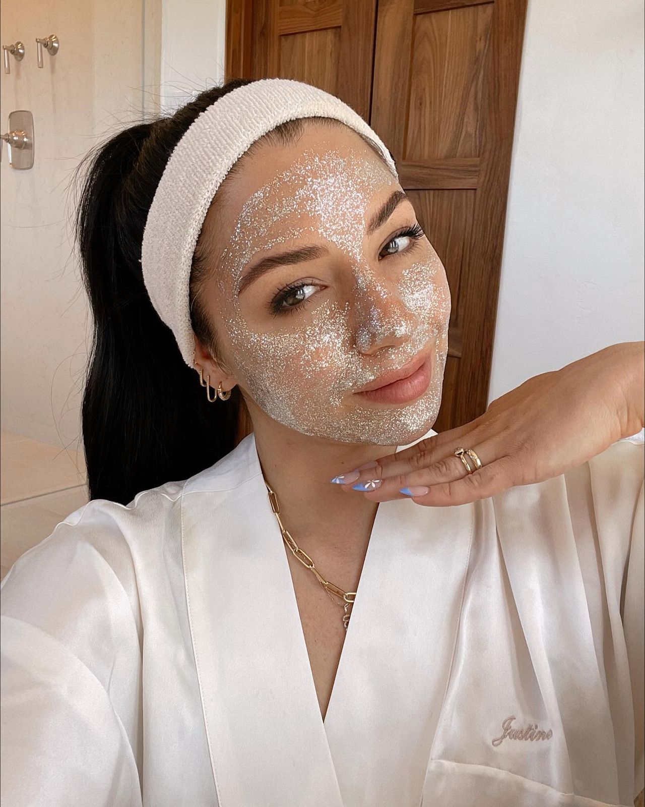 The 7 Best Silicone Face Masks for Glowy Skin | Who What Wear