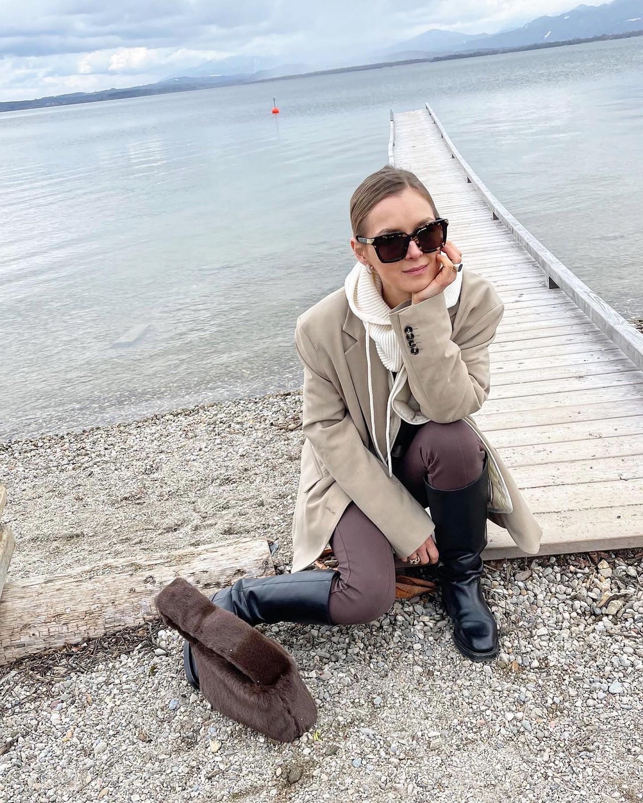 The Best Knee-High Boots to Wear With Simple Leggings | Who What Wear