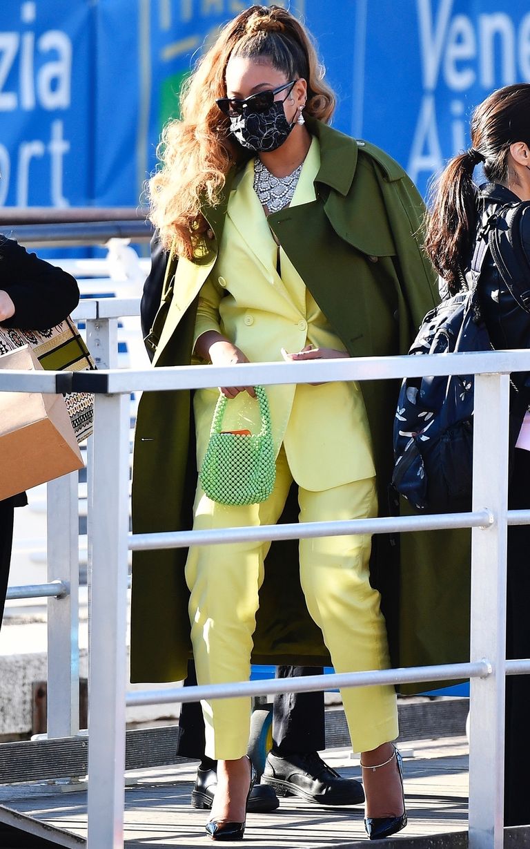 The 11 Wildest Celebrity Airport Outfits of All Time | Who What Wear