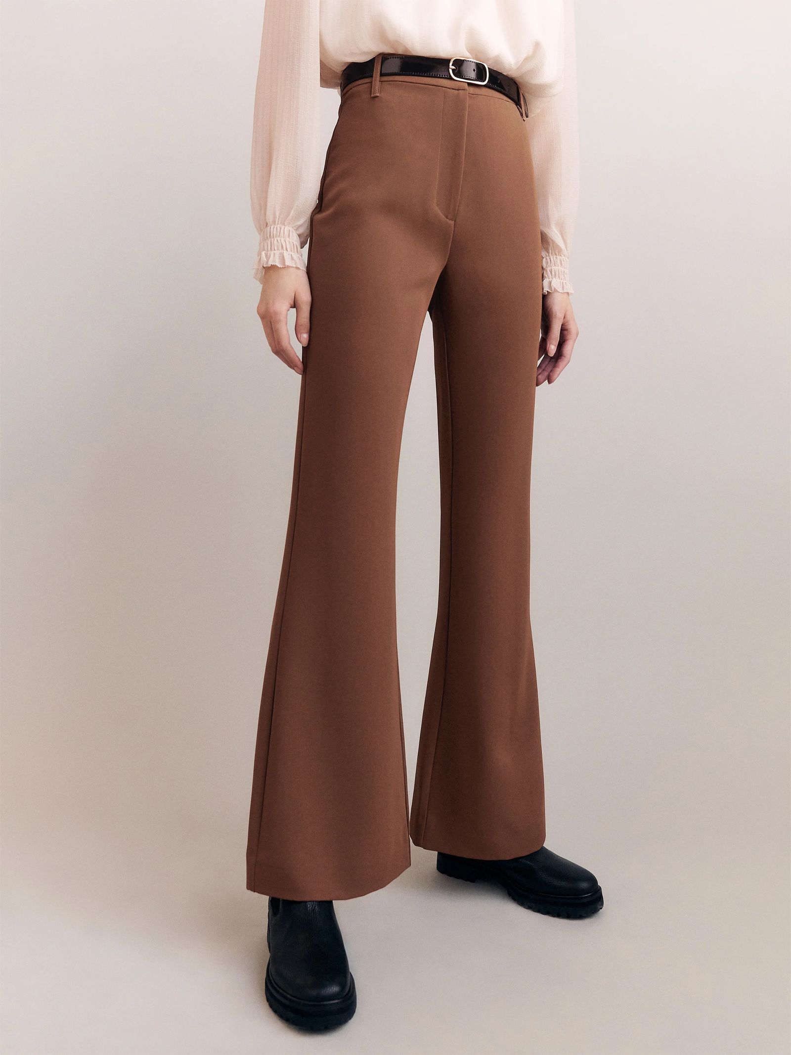 Kendall Jenner Wore Suede Bootcut Pants With Point-Toe Boots | Who What Wear